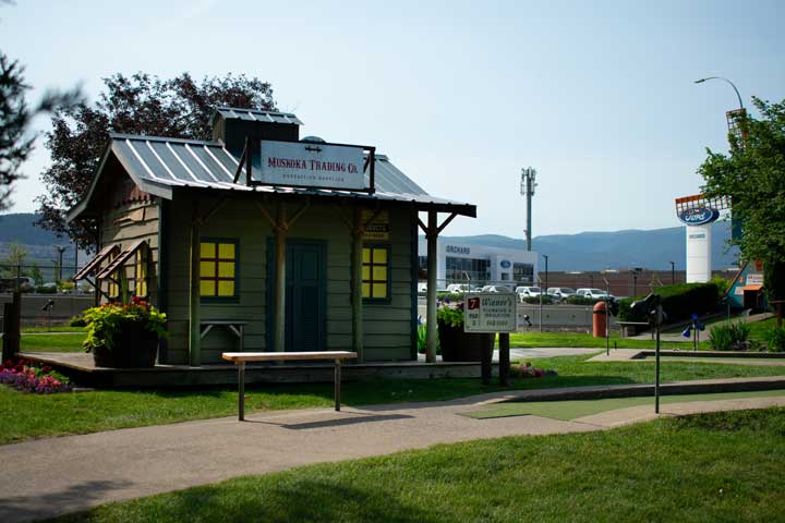 Mini Golf – Scandia Golf and Games